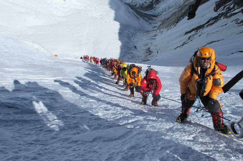 Government Announces Welfare Fund For Mountain Guides - NepalverifiedNews