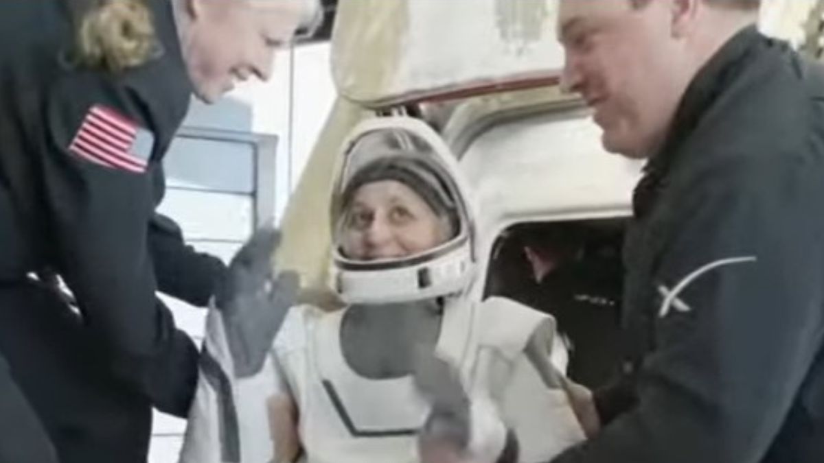 Astronauts Sunita Williams and Barry Wilmore Finally Return to Earth After Being Stuck in Space ...